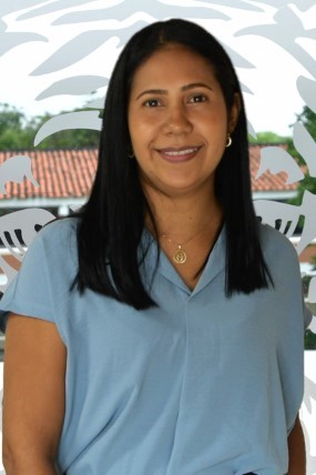 Elvia Ortega - Sociedad Escuela Karl C. Parrish